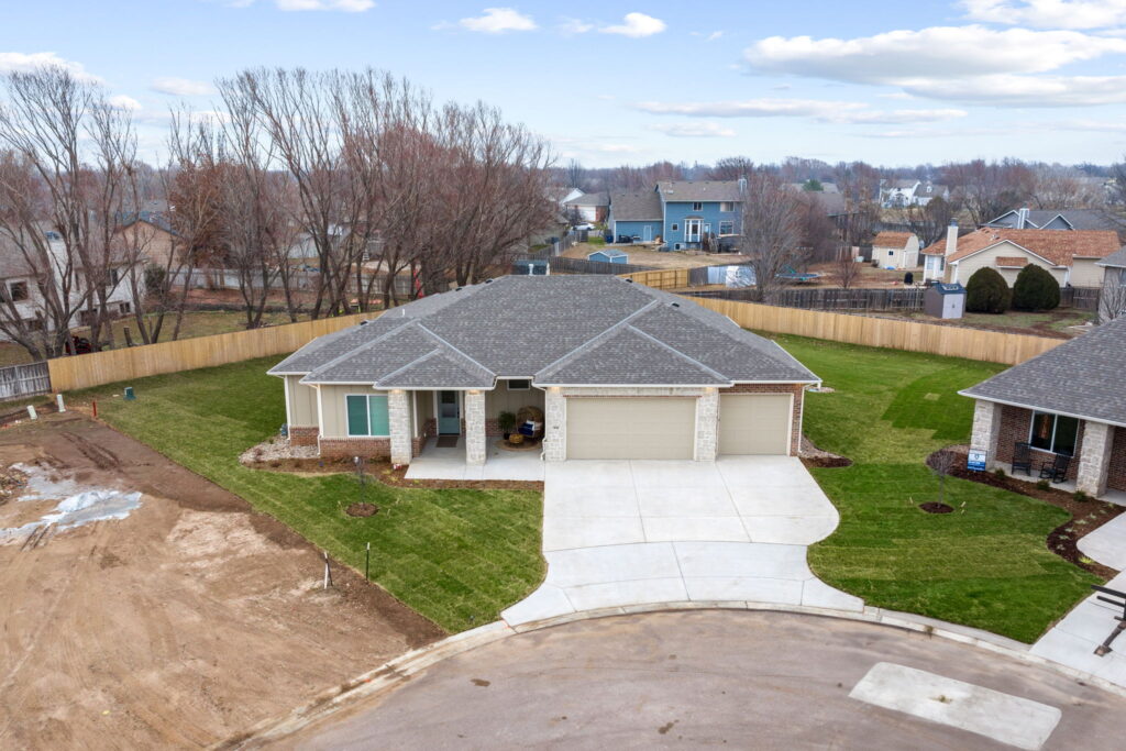 838 N Thornton Ct. - Castlegate New Homes